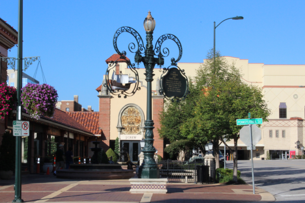 Santa Maria Light | City of Fountains